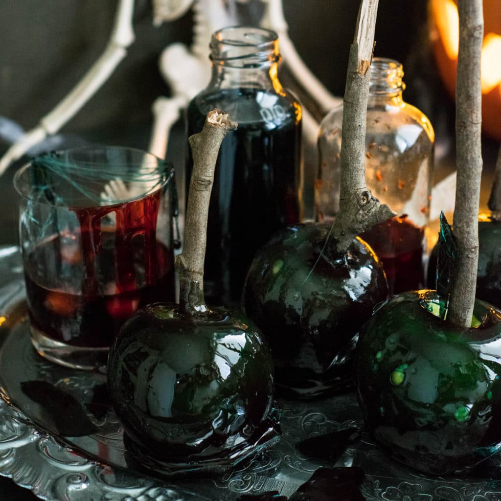 Halloween Recipe: Poison Apples - Travel Cook Tell